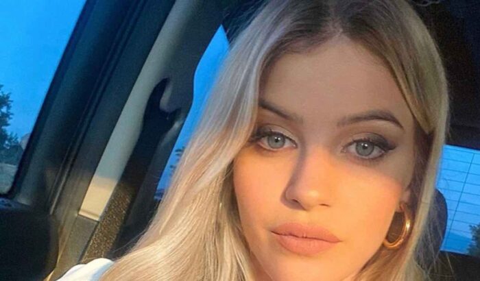 Sara Croce, il selfie è magnetico: lo sguardo attira tutti i fan