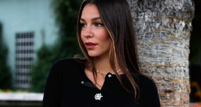 Giorgia Crivello in posa, l'occhio dei fan cade lì: la scollatura fa ...