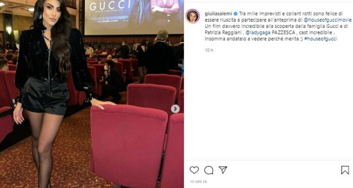 Giulia Salemi all'evento con un look da urlo: short corti e gambe stupende