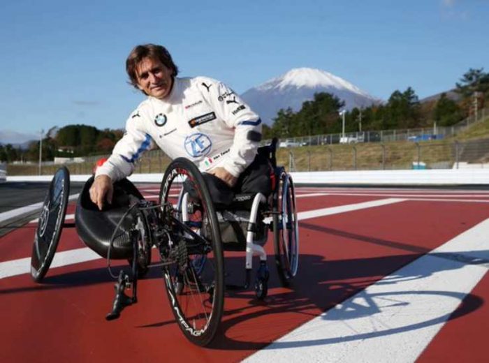 Alex Zanardi è tornato a casa. Le dichiarazioni della moglie Daniela