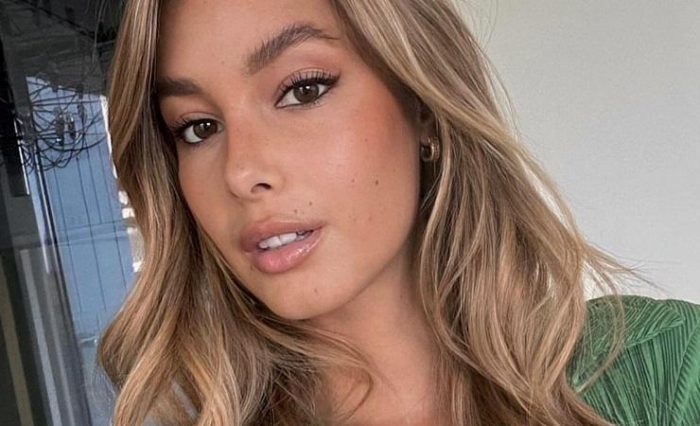 Viky Varga mostra un panorama da urlo: eleganza e sensualità