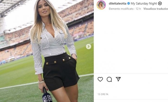 Diletta Leotta, short mini e gambe in vista: anche la scollatura ammalia
