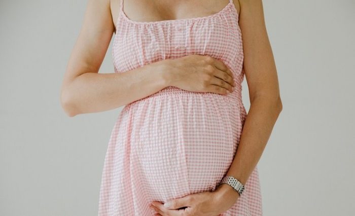 Donne incinte, arriva la maternità flessibile: quando e come richiederla